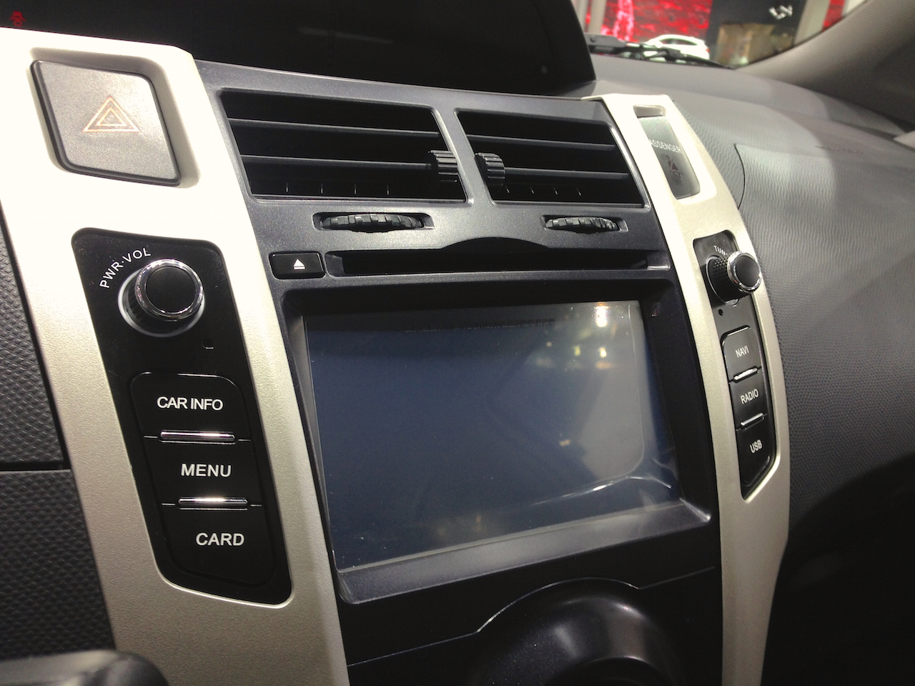 Leahead i1 interior 5 – Best Selling Cars Blog