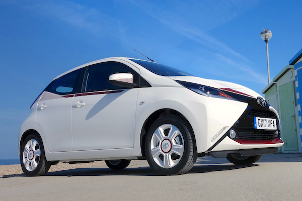 Denmark August 2017: Toyota up 20% in market down 12.1% – Best Selling ...