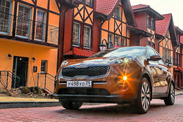 Ukraine July 2018: Sportage, Duster, Tucson: podium 100% SUV – Best ...