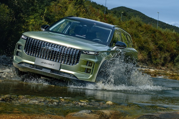 UK nations August 2025: Jaecoo 7 in Top 10 of 3 nations, Peugeot 3008 ...