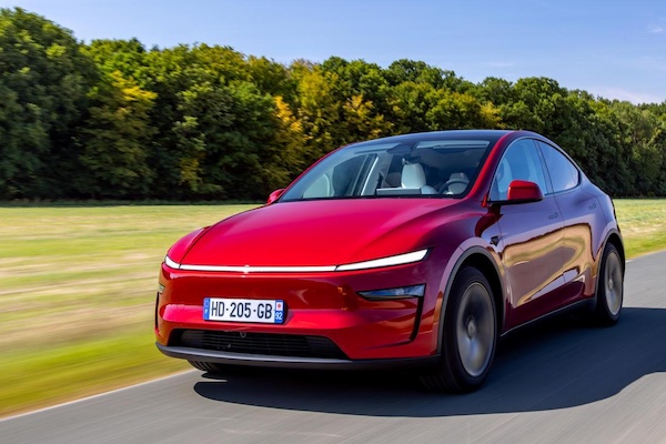 Europe September 2025: Tesla Model Y back to #1, Chinese at 7.4% share ...