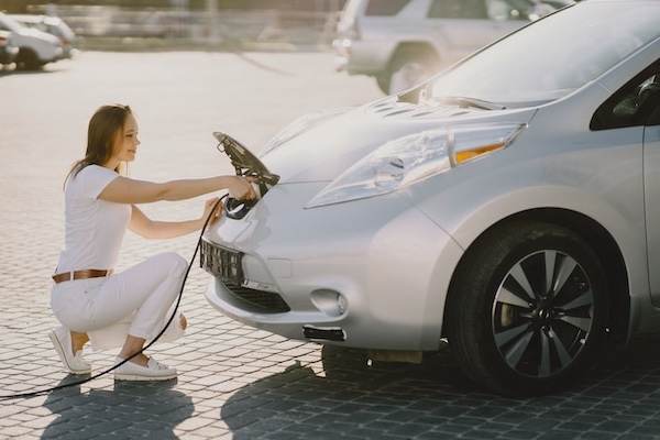 Media post: Costa Rica’s EV Boom Collides with 2025 Tax Reality: Six ...